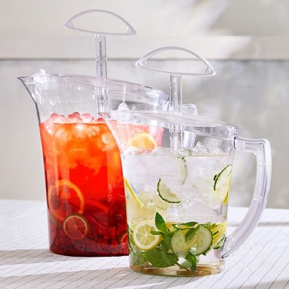 Pampered Chef | Kitchen | Pampered Chef Quick Stir Pitcher | Poshmark